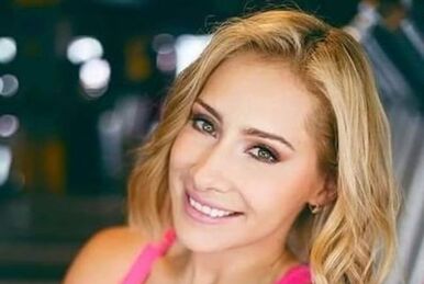 Alejandra Garcia Una Familia Con Suerte