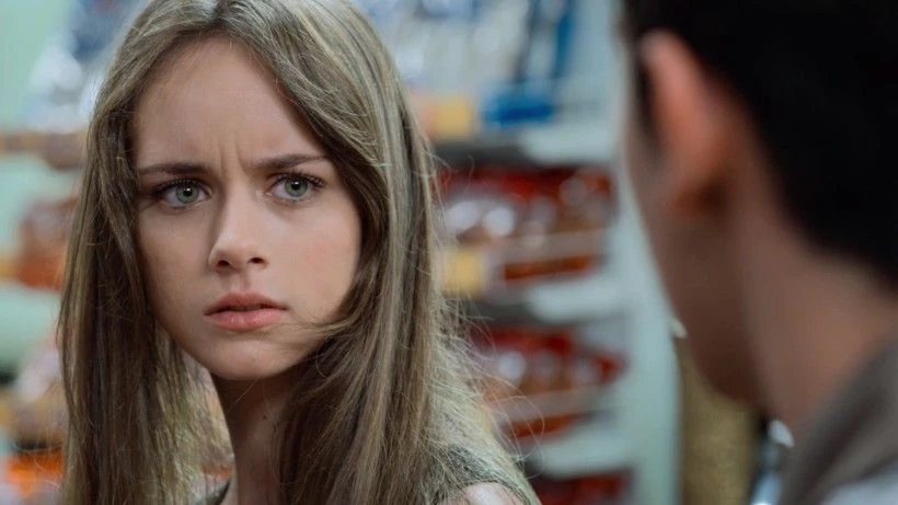 Classify Mexican actress Azul Guaita