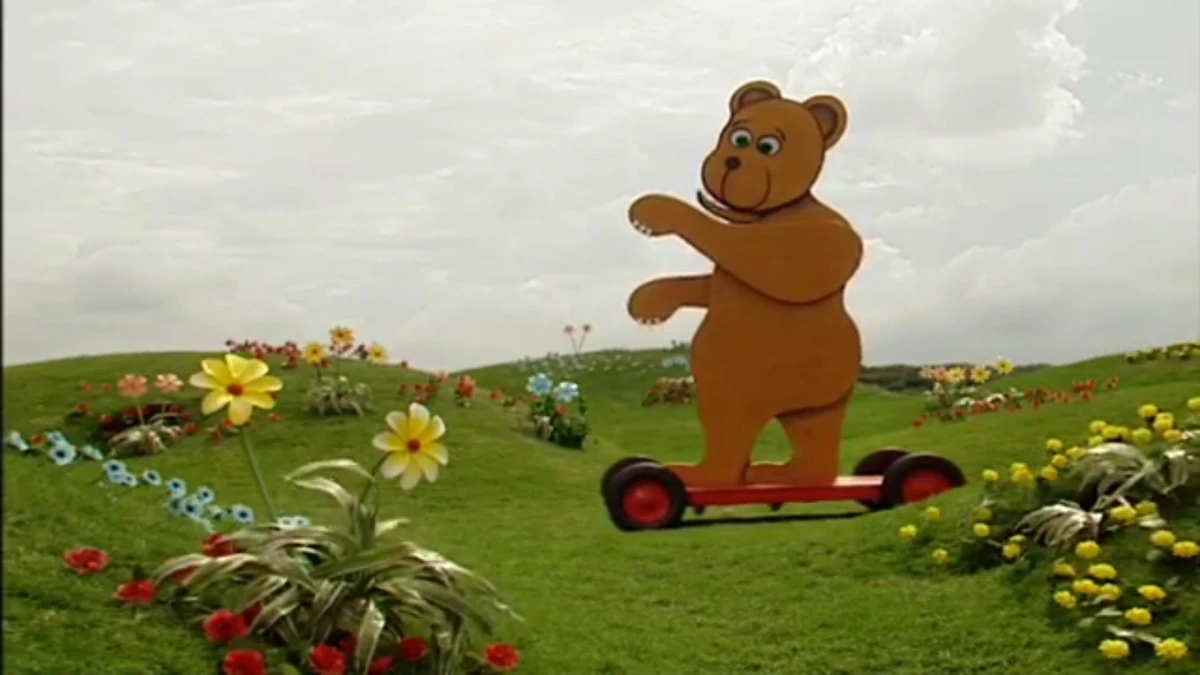 The Bear with Brown Fuzzy Hair | Teletubbies Wiki | Fandom