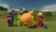 Hands, Feet and Dirty Knees | Teletubbies Wiki | Fandom