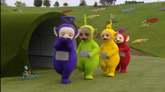 The Bumping Dance (Bumps a Daisy) | Teletubbies Wiki | Fandom