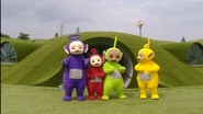 The Bumping Dance (Bumps a Daisy) | Teletubbies Wiki | Fandom