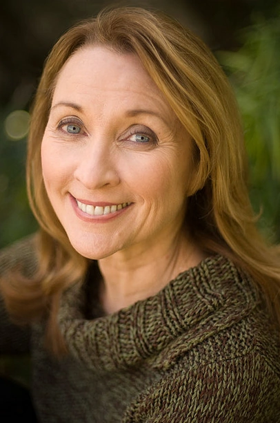 Lorri Holt | Batman The Telltale Series Wikia | Fandom