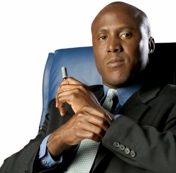 Alexander McCullen (SG) | Transformers Universe MUX | Fandom