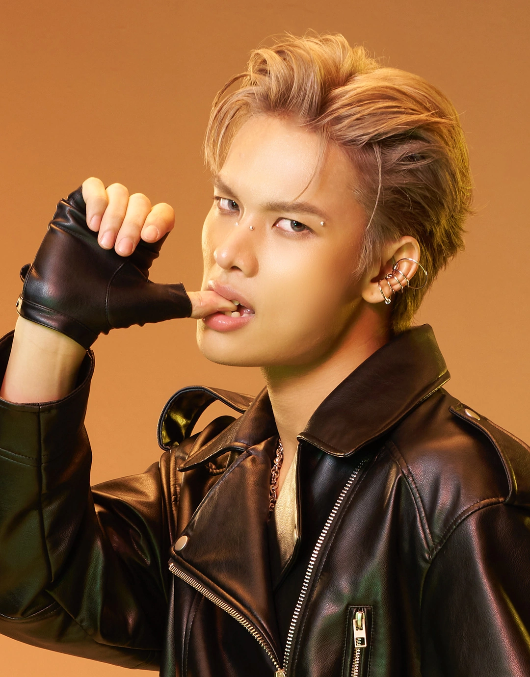 Mann (ZOLAR) | Tpop Wiki | Fandom