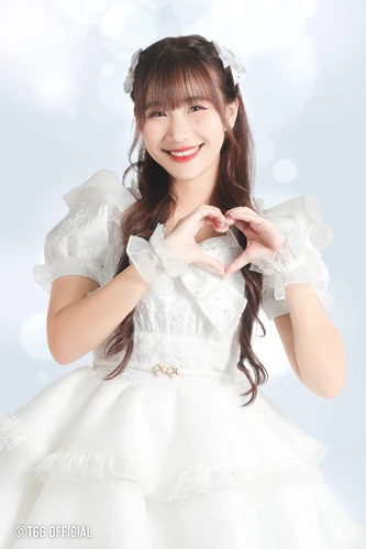 Praew (TGG) | Tpop Wiki | Fandom