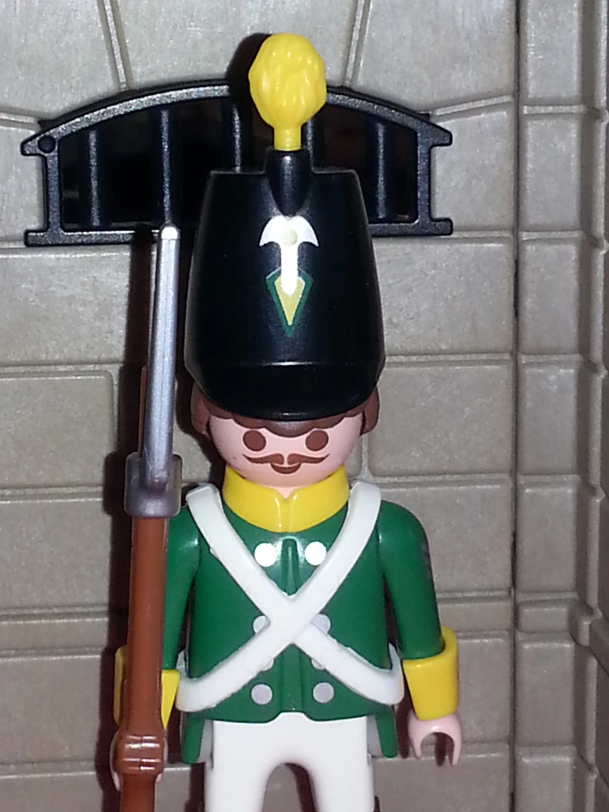 Armire Charlus | Tharr Wiki | Fandom