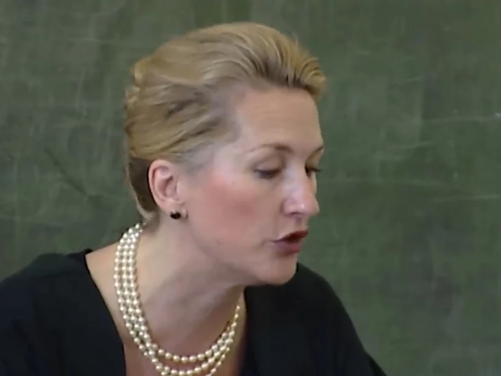 Dr. Liz Pidoux | That'll Teach 'Em Wiki | Fandom