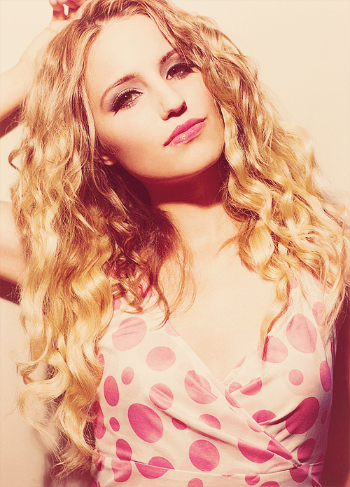 Taylor Gilbert | Nia and Michelle's Badass Roleplaying Wiki | Fandom