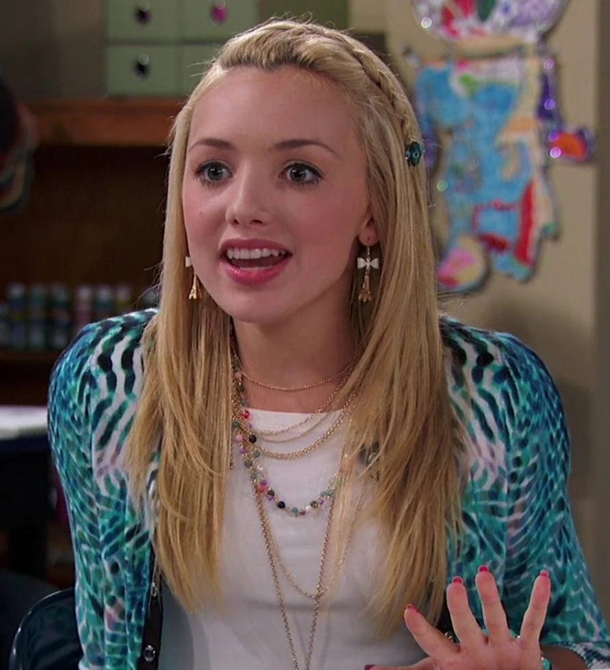 Emma Ross | Thatsacharacterofmyuniverseb16 Wiki | Fandom