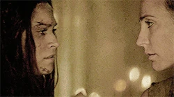 Clarke e Niylah | Wiki The 100 Brasil | Fandom