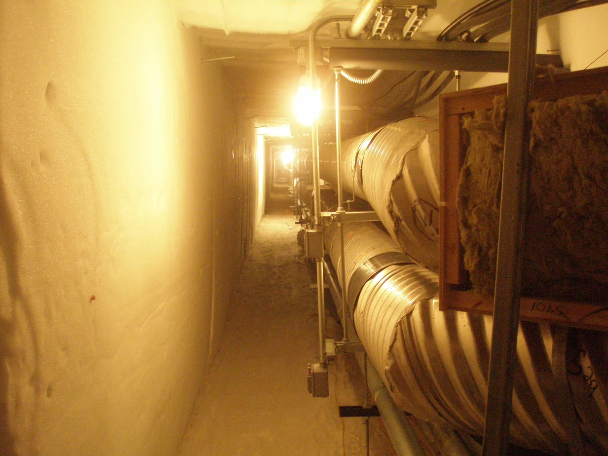 > Level 2 - "Utility Hallways" | The Backrooms Isolation Wiki | Fandom