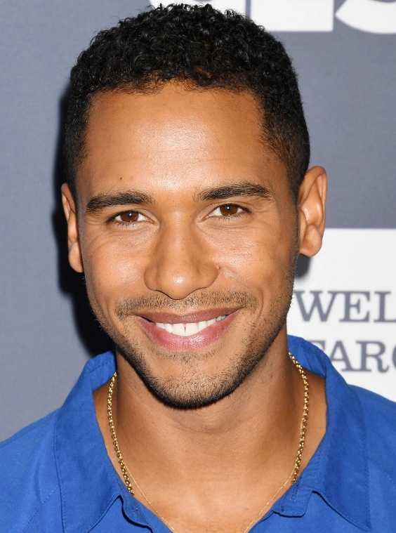 Elliot Knight | The Boys Wiki | Fandom