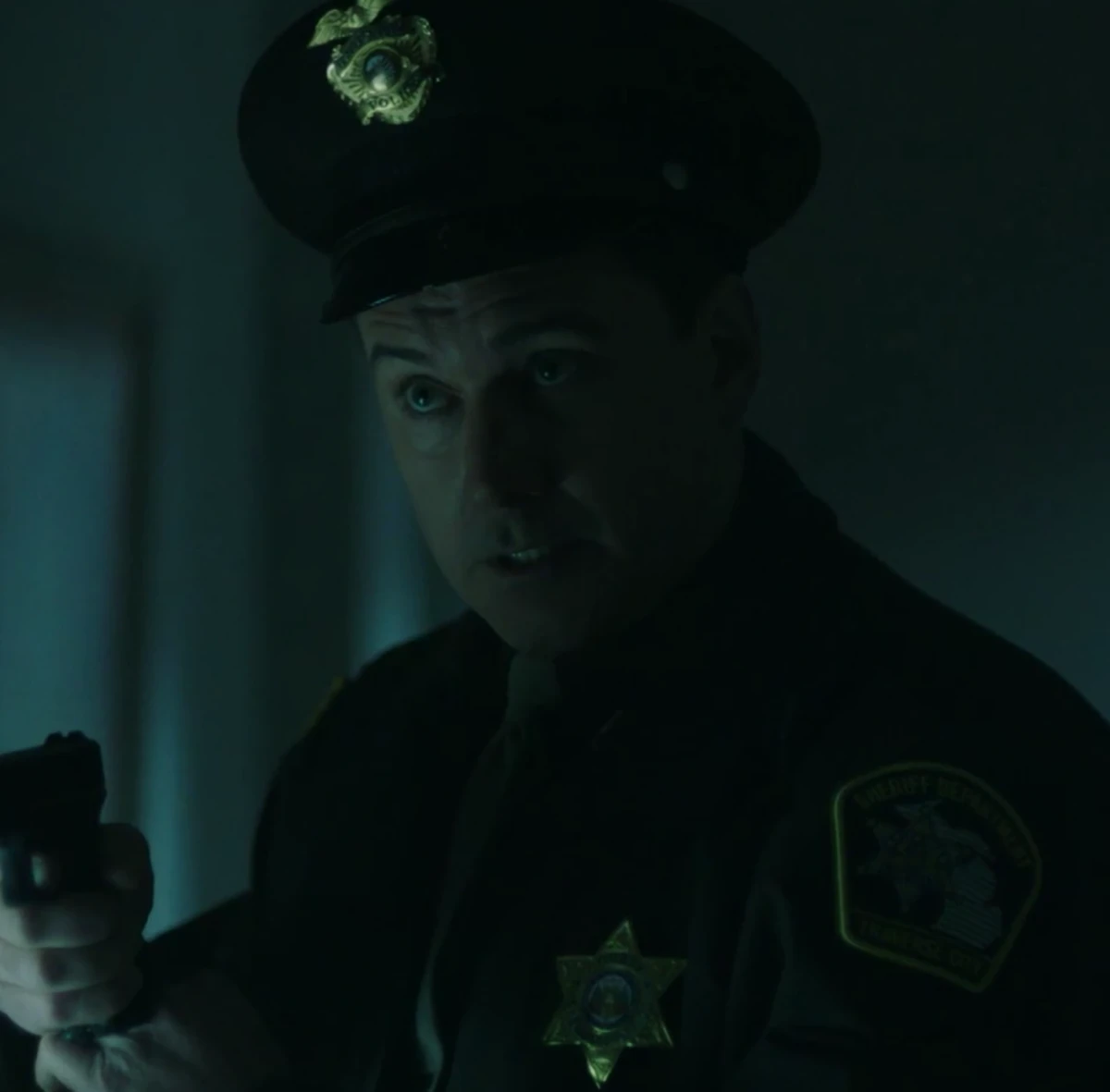 Officer Jones (DCU:UC) | The Brain Strummers Wiki | Fandom