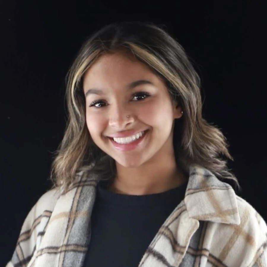 Ariana Pettit | The Crazy Middles Wiki | Fandom