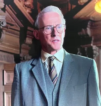 Robert Fellowes | The Crown Wiki | Fandom