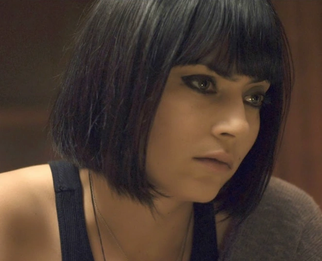 Zee (You're Next) | The Dead Meat Wiki | Fandom