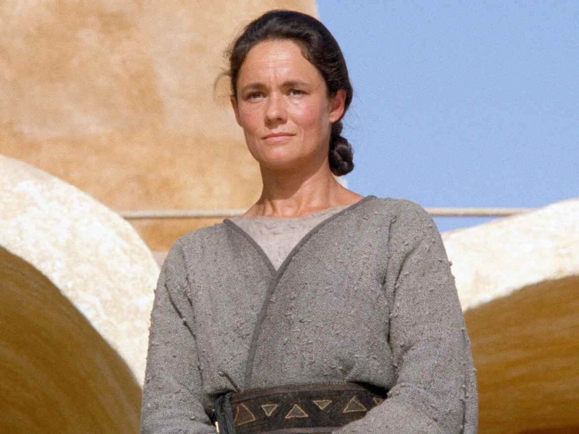 Shmi Skywalker | The Devil-verse Wiki | Fandom