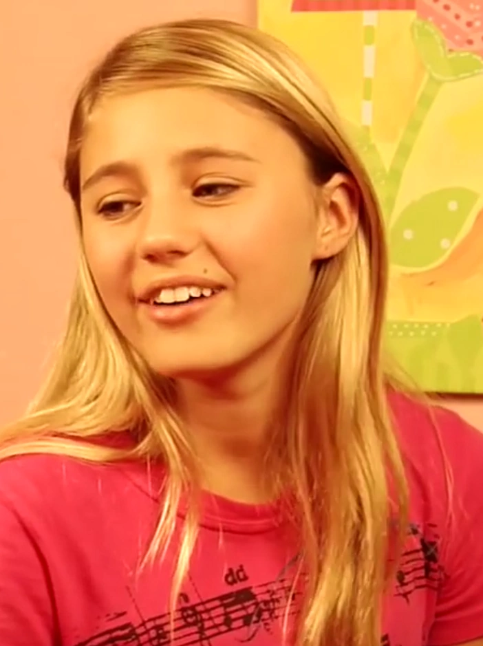 Lia | The fine bros Wiki | Fandom