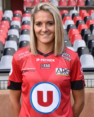 Julie Debever | Football Wiki | Fandom