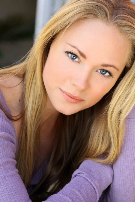 Amber Lund | The Glade Roleplay Wiki | Fandom