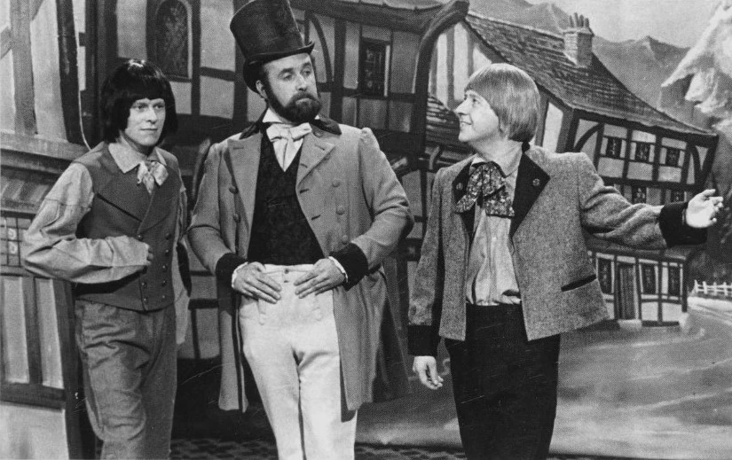 S1E3 (Broaden Your Mind) | The Goodies Encyclopedia | Fandom