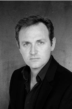 Roger Barclay | House of Anubis Wiki | Fandom