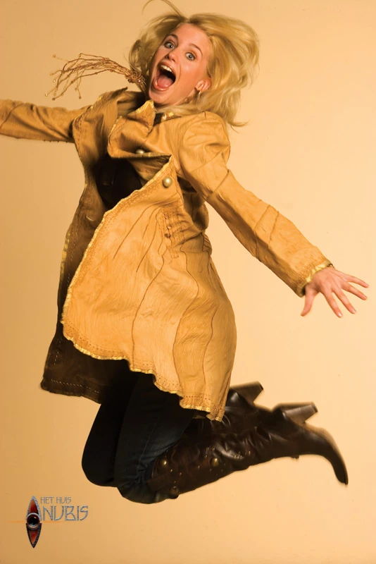 Amber Rozenberg | House of Anubis Wiki | Fandom