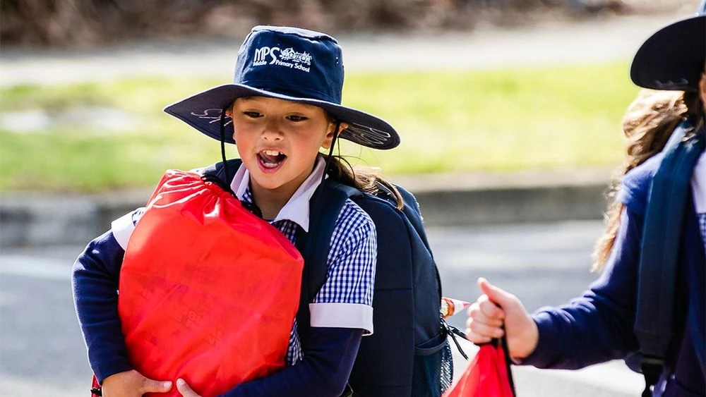 Poppy Banks | The InBESTigators Wiki | Fandom