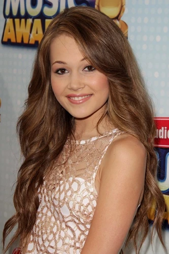 Kelli Berglund | The Lab Rats Wikia | Fandom