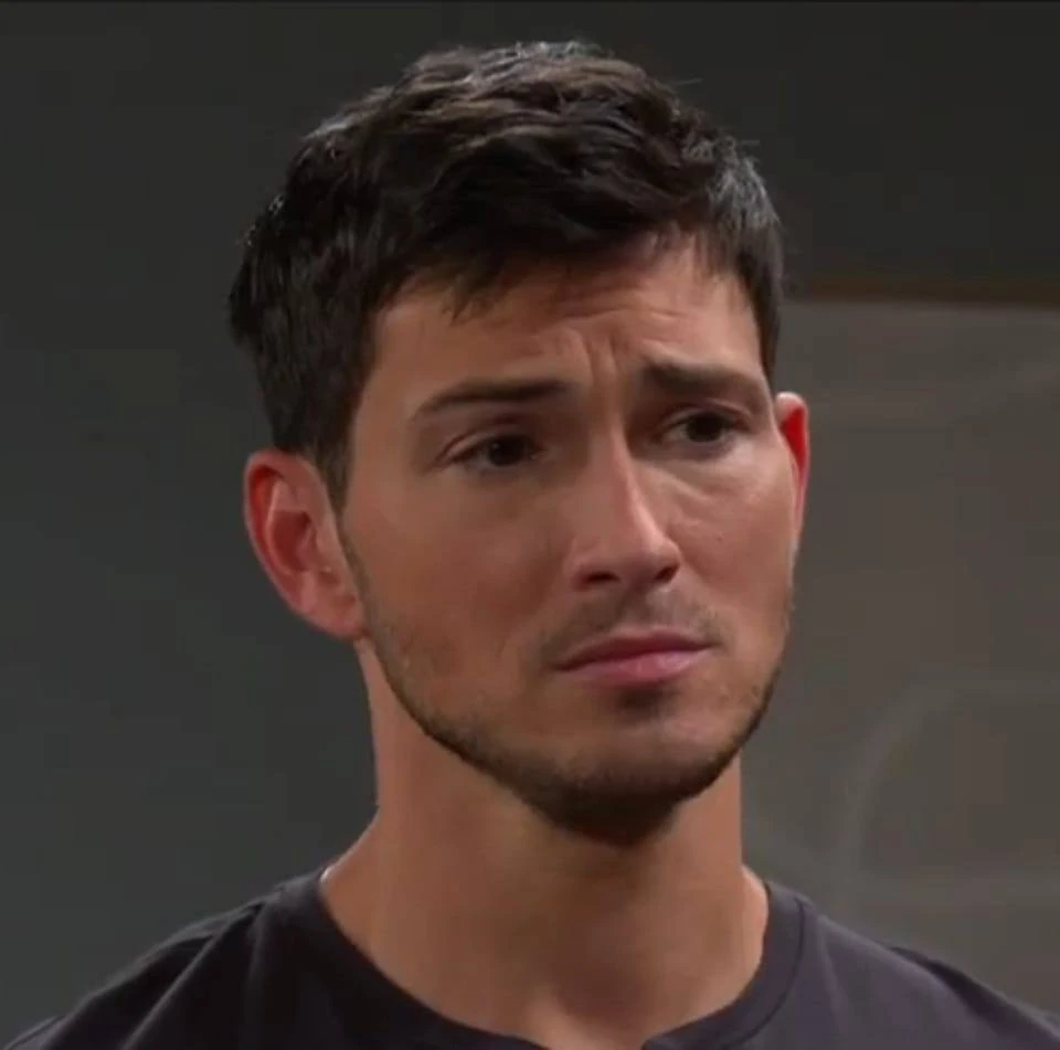 Stefen Specchio | The Loves and the Lovers Wiki | Fandom