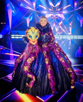 Reine de L'espace | The Masked Singer Wiki | Fandom