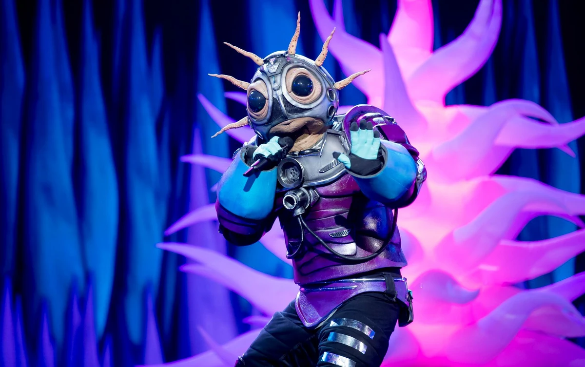 Una nueva identidad ha quedado revelada | The Masked Singer Wiki | Fandom