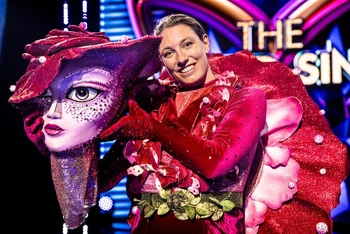 Roos | The Masked Singer Wiki | Fandom