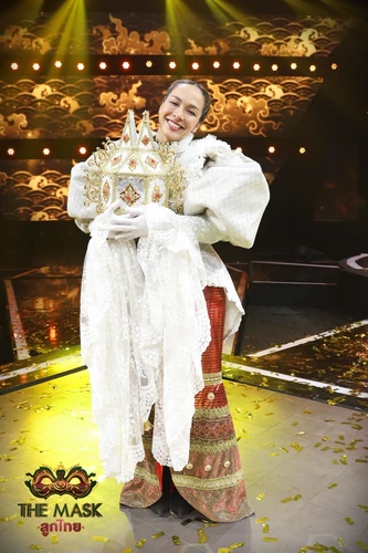 Yi Peng Lantern | The Masked Singer Wiki | Fandom