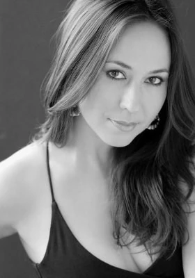 Lora Martinez Cunningham | Wiki L'Epreuve | Fandom