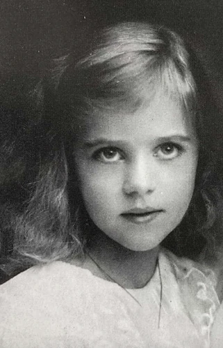 Clara Dawson | The New AU Wiki | Fandom