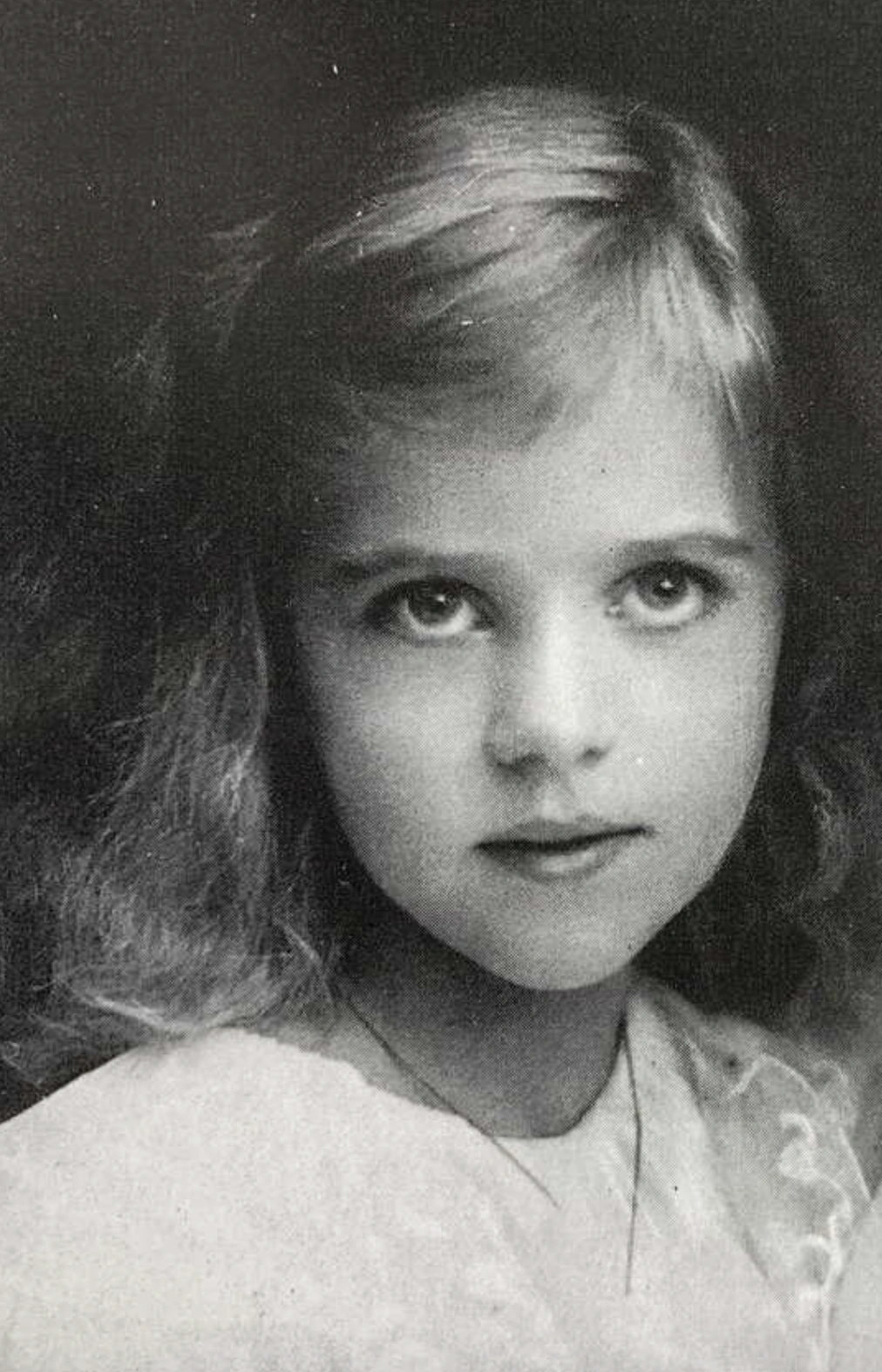 Clara Dawson | The New AU Wiki | Fandom