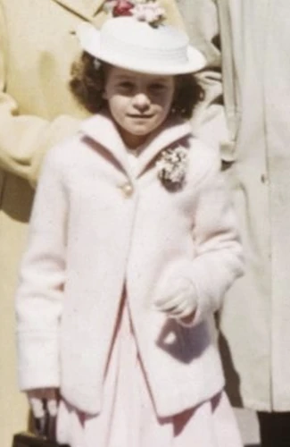 Esther Evans | The New AU Wiki | Fandom