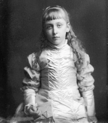 Belvina Burke | The New AU Wiki | Fandom