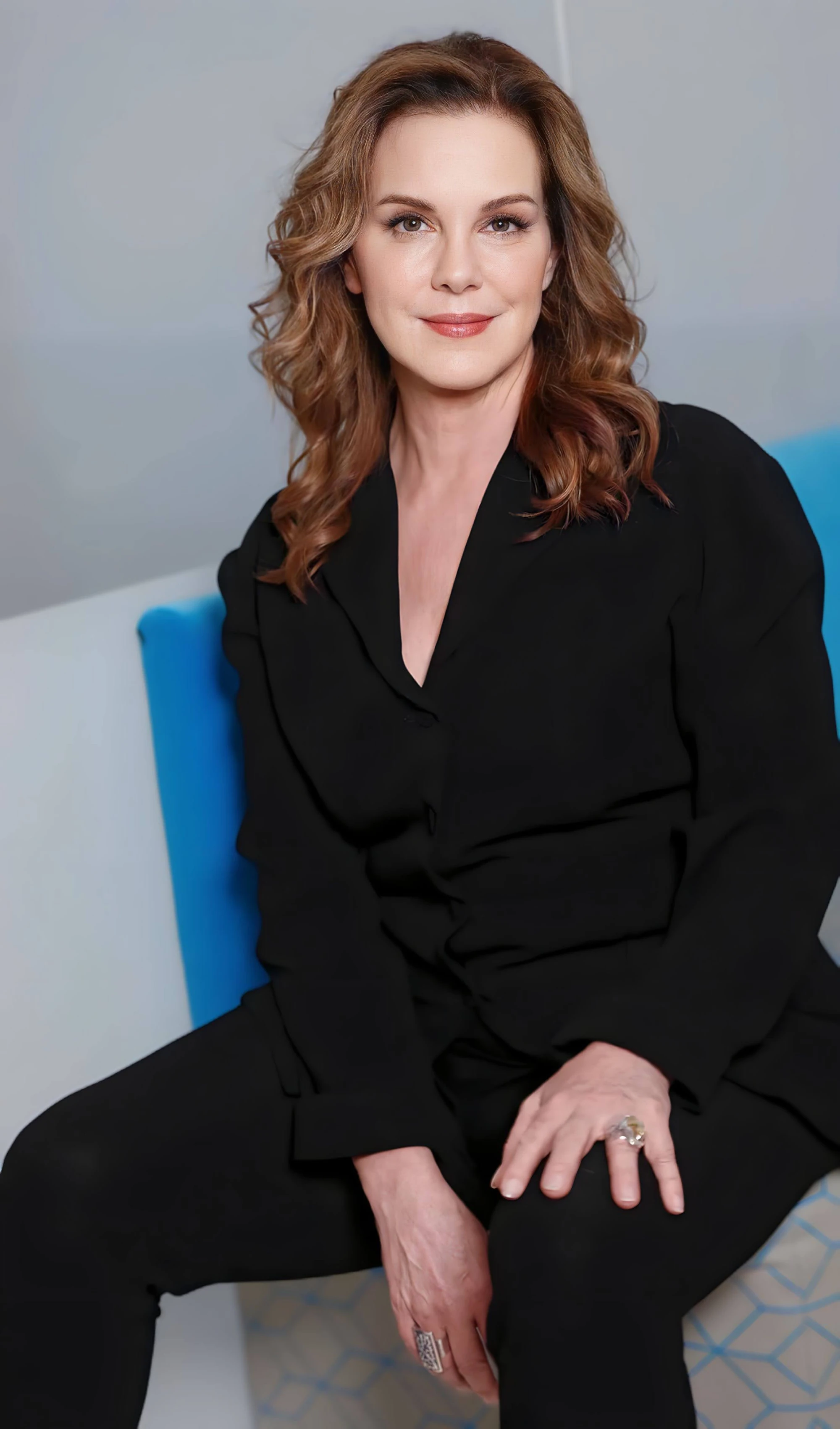 Elizabeth Perkins 2024
