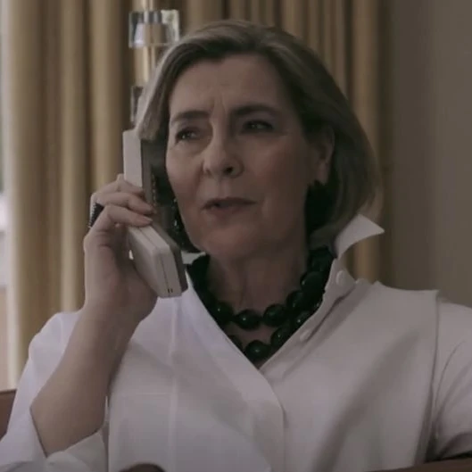 Evelyn Walters | The Newsreader Wiki | Fandom