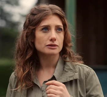 Essie | The Order Wiki | Fandom