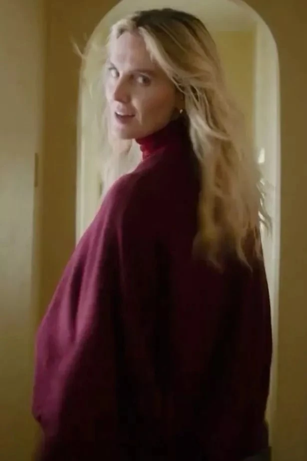 Elizabeth Honey - Gallery | The Ride (South Central) Wiki | Fandom