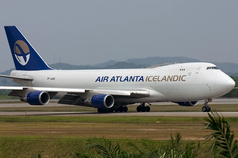 FlyUS Cargo flight 2010 | The Roblox Airline Industry Wiki | Fandom