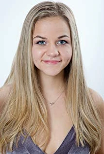 Alyssa Lewis | The Sisters of Summer Cove Wiki | Fandom