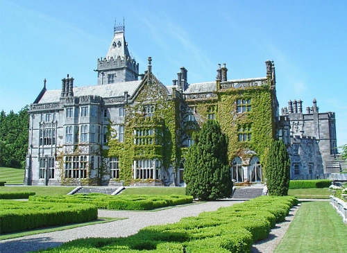 Ignaeus House | The Tale of Trollbane Wiki | Fandom