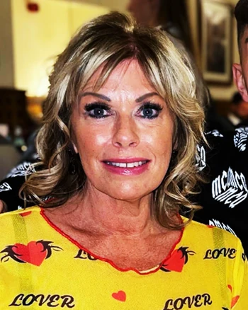 Morgz Mum | The ultimate morgz Wiki | Fandom