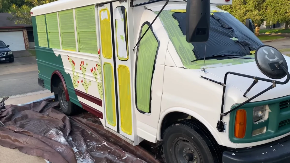 The Bus | The Urban Rescue Ranch Wiki | Fandom