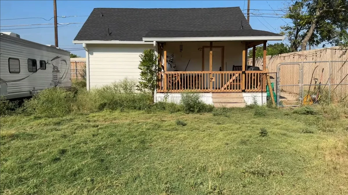 Crack House | The Urban Rescue Ranch Wiki | Fandom